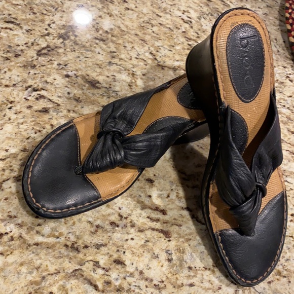 b.o.c. | Shoes | Boc Heeled Leather Flip Flops Sandals | Poshmark